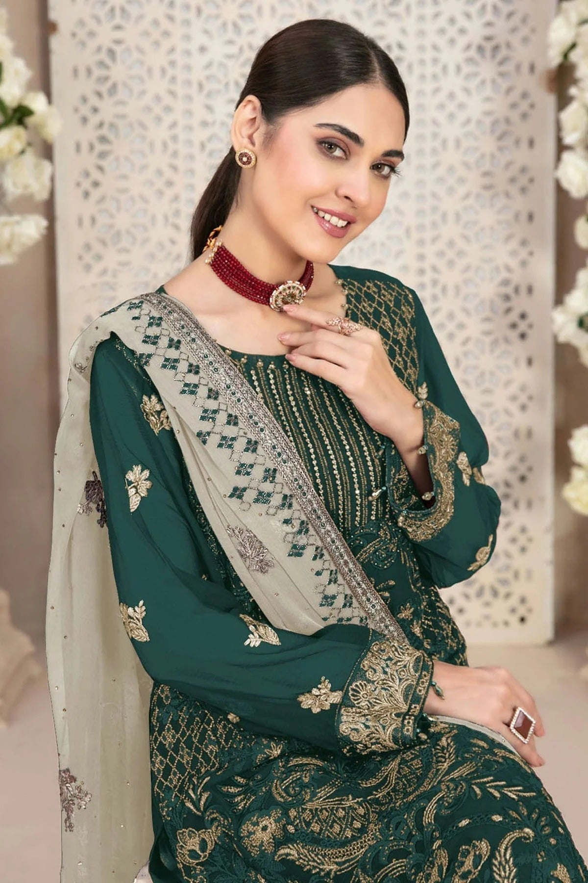 Pakistani Suits Online – Shop Modern & Traditional Suits – Ninecolours.com
